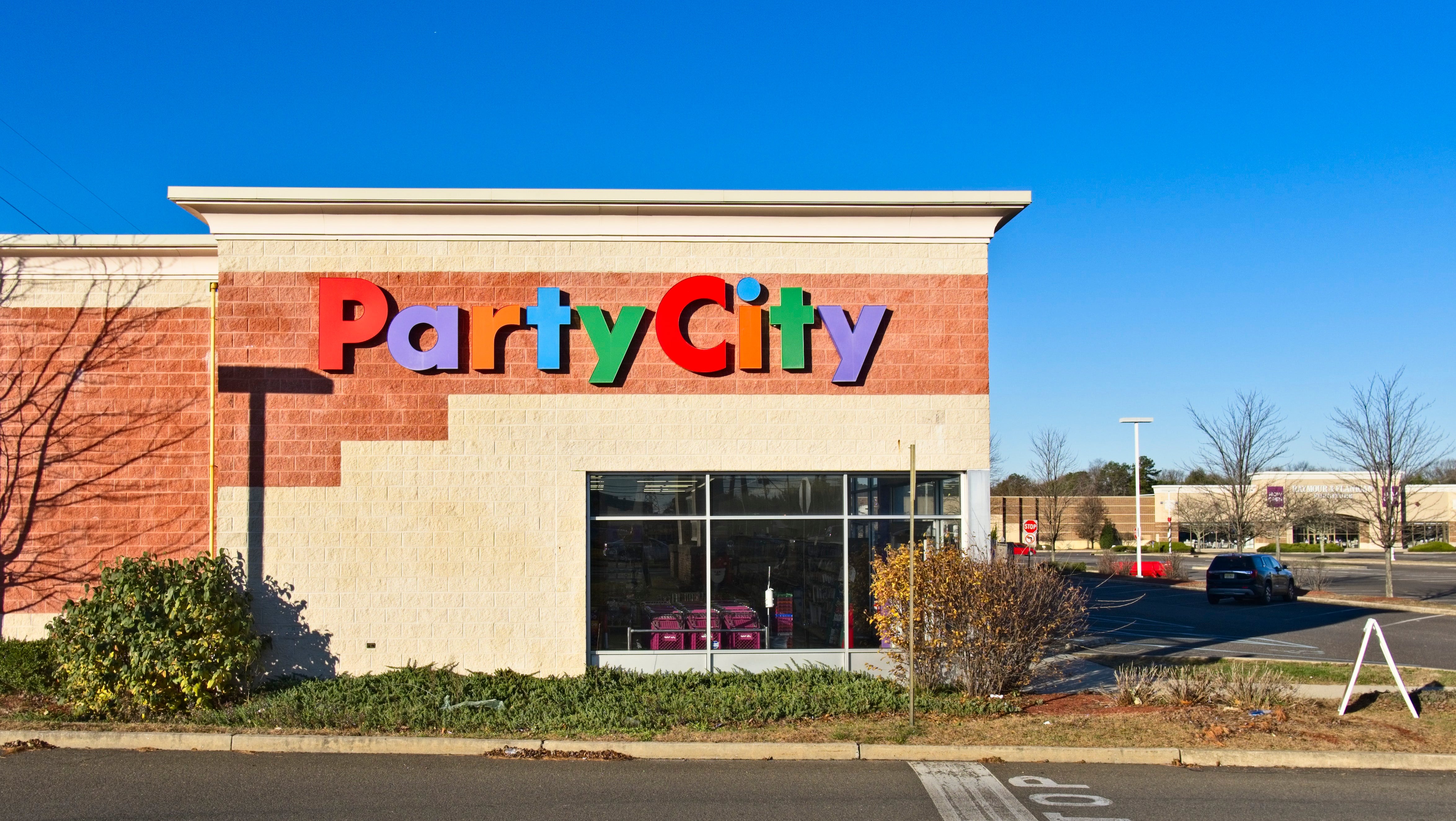 Party City files for bankruptcy as inflation dampens sales | Fox Business
