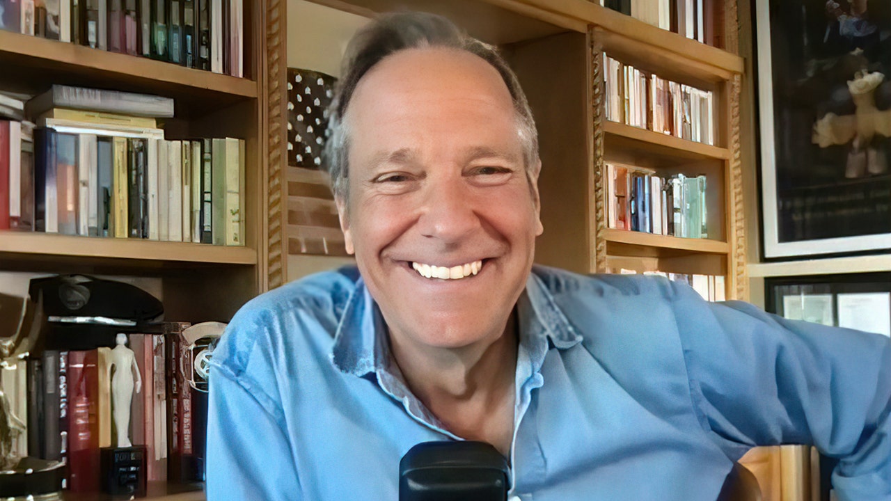 Mike Rowe celebrates more students forgoing college for apprenticeships ...