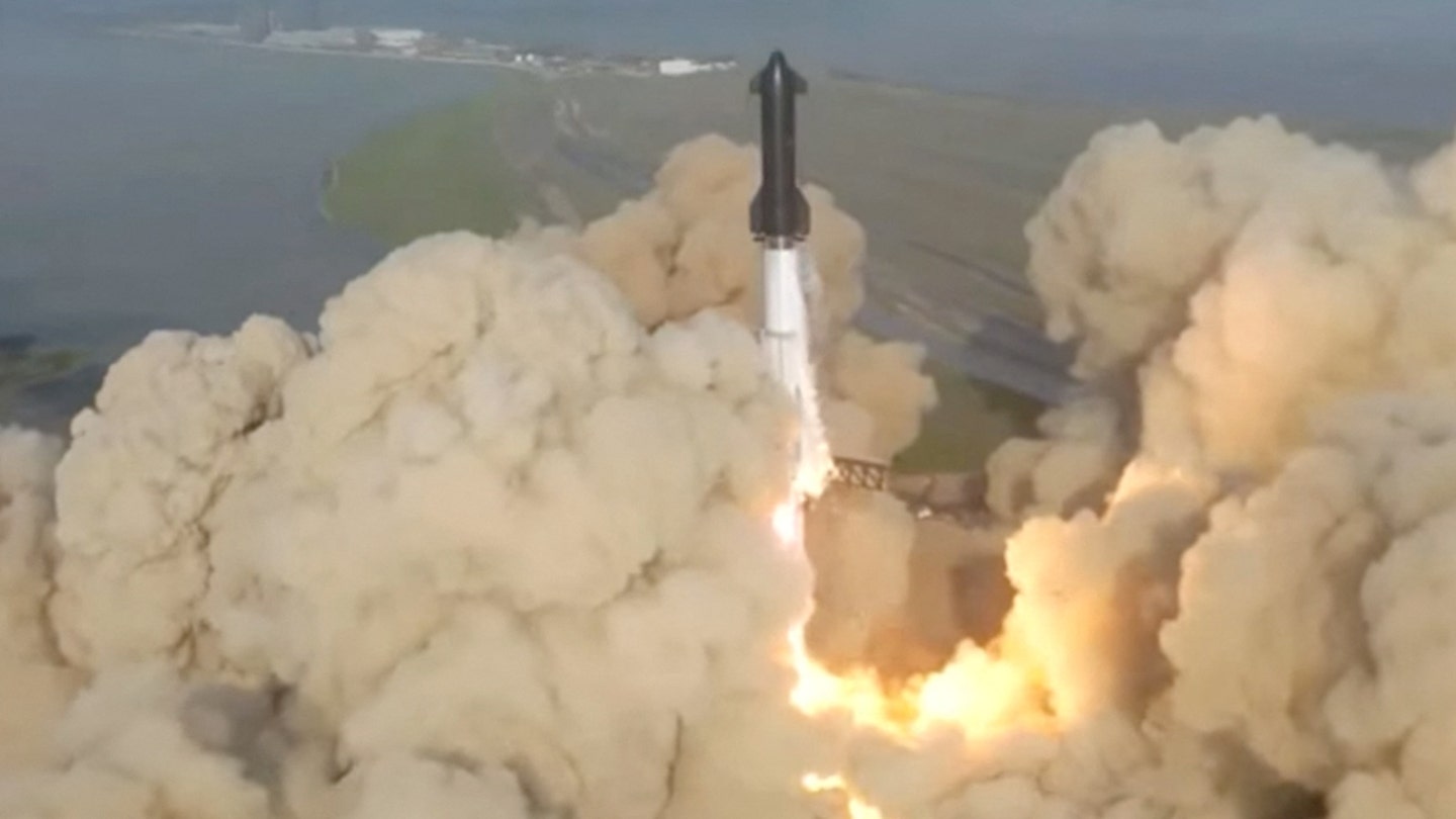 Spacex Launches Massive Starship Rocket Explosion Occurs Minutes Later