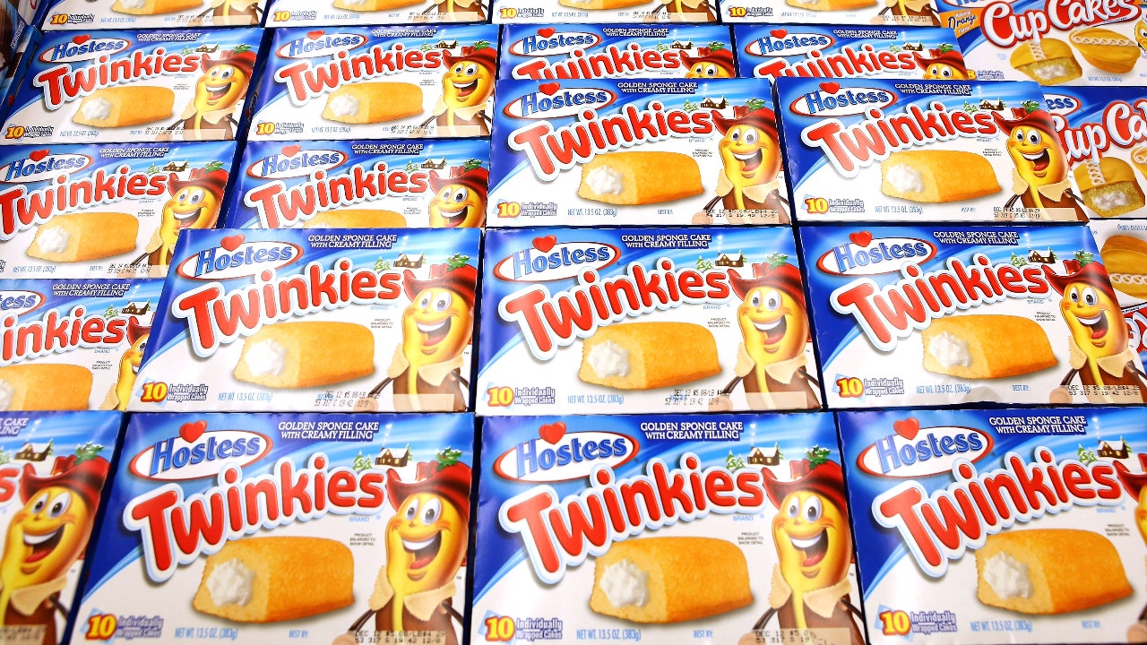 Smucker to buy Twinkies maker Hostess for $5.6B | Fox Business