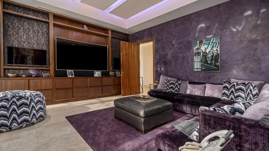 Photos Show Sam Bankman Frieds Lavish Lifestyle From 35m Penthouse In