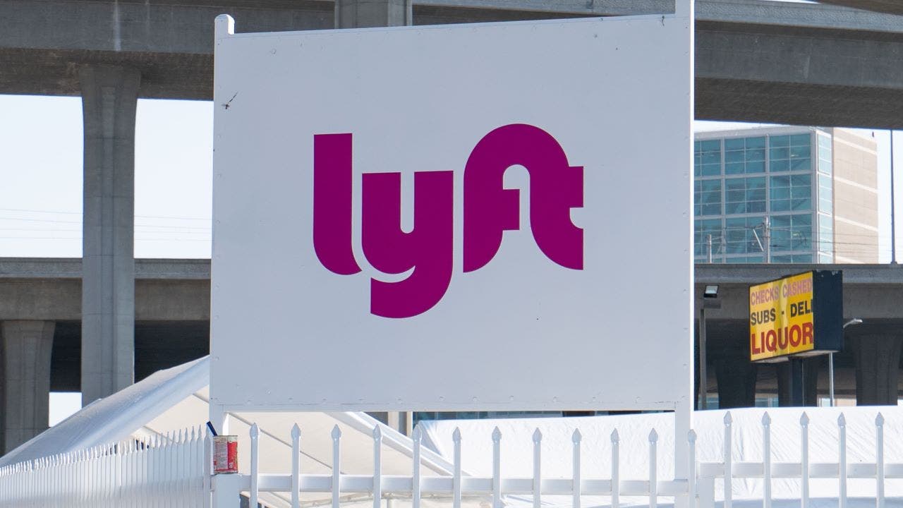 Lyft's earnings report typo sends shares soaring | Fox Business