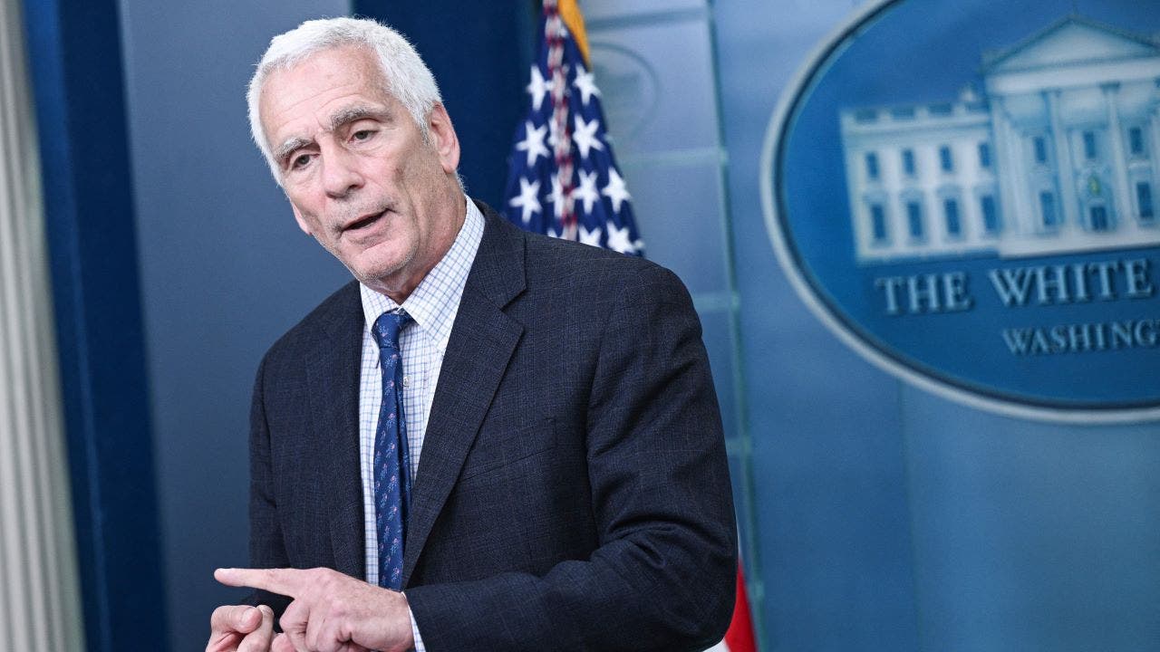 White House Economic Adviser Struggles With Question On Monetary Policy