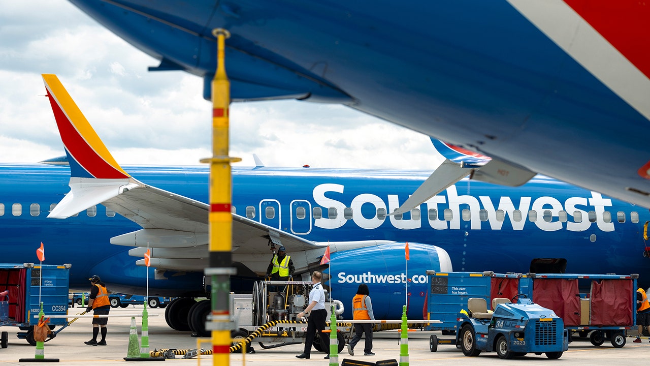 Southwest Airlines Boeing jet 'Dutch roll' prompts FAA investigation ...