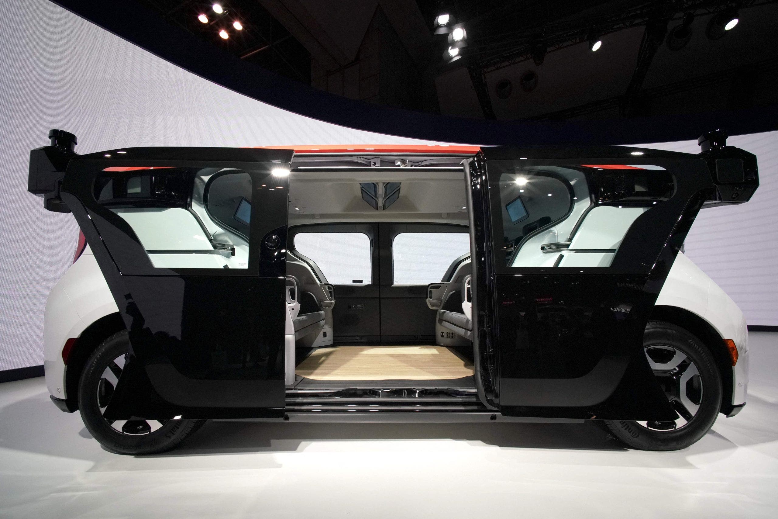 GM indefinitely pauses Cruise Origin autonomous vehicle while it ...