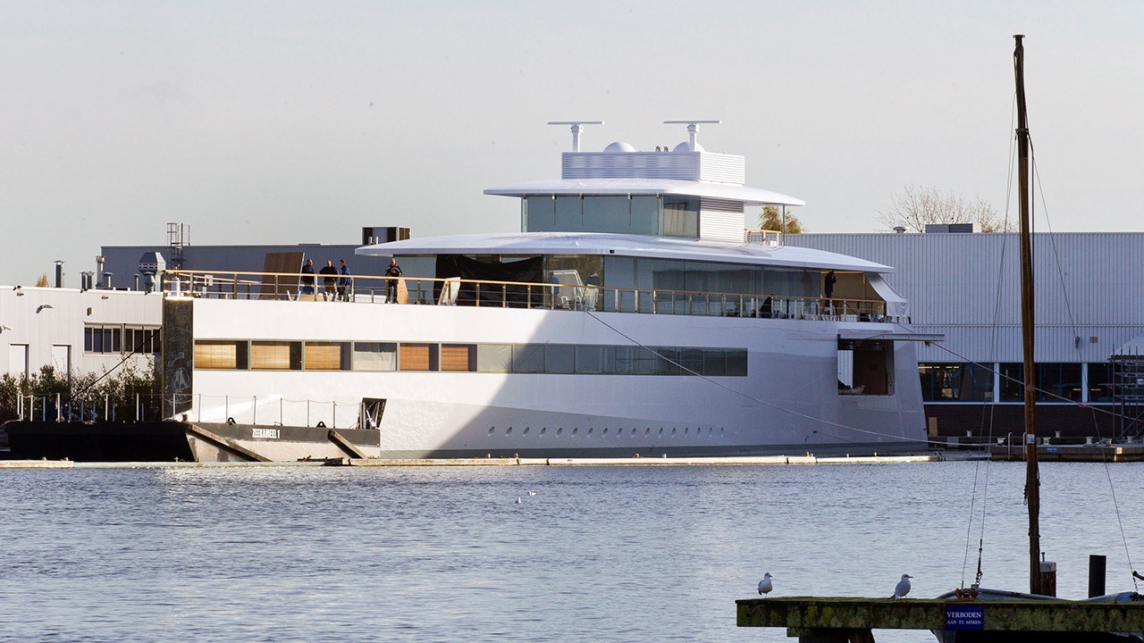 Steve Jobs Yacht Collided With Another Yacht Off The Coast Of Italy Fox Business