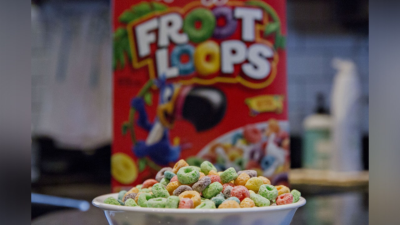 Protesters insist Kellogg remove artificial dyes from cereals like ... Protesters insist Kellogg remove artificial dyes from cereals like ...