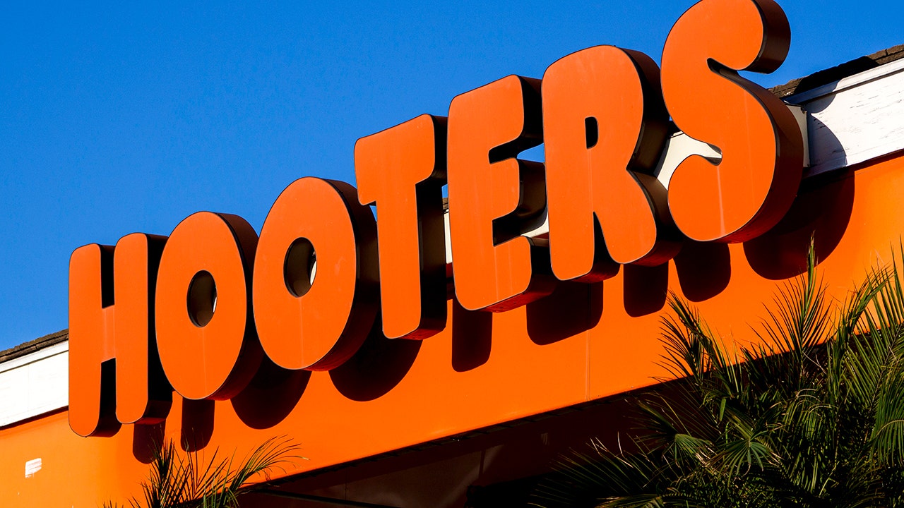 Hooters gets rid of bikini nights, turns to charity work after filing ...