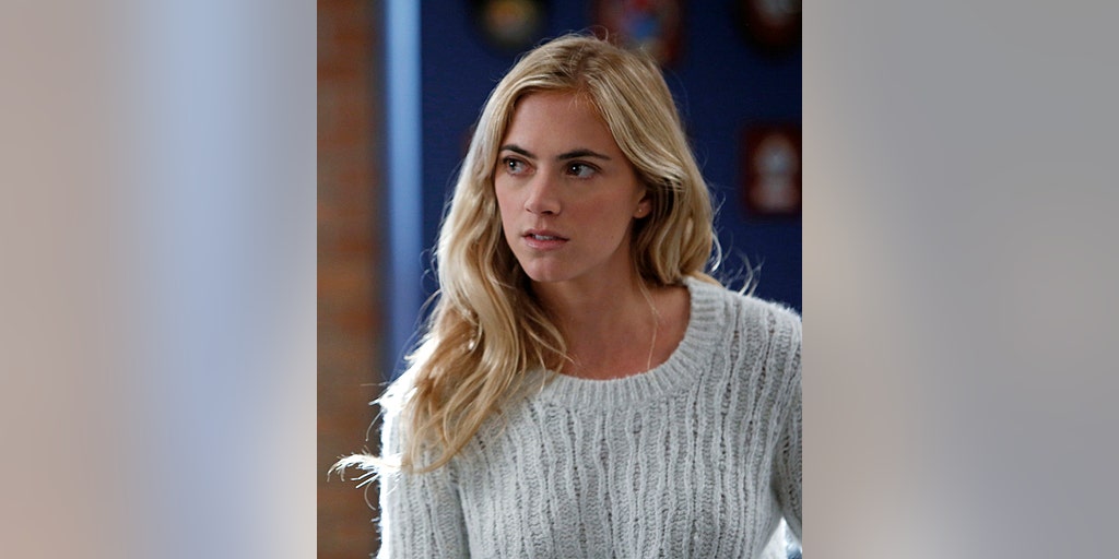 Emily Wickersham Movies And Tv Shows 60 Photos - Moonagedaydream.film
