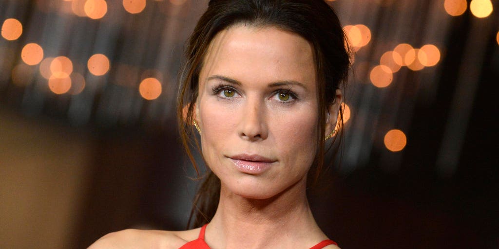 Rhona Mitra Spouse