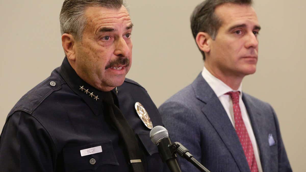 Former Lapd Chief Rescinds Support Of Los Angeles Da George Gascon