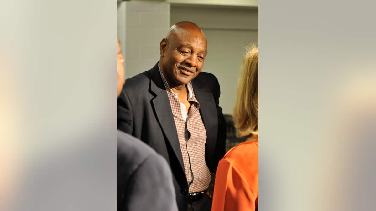 Former NFL player pleads guilty to stealing from 2 Ohio children's ...