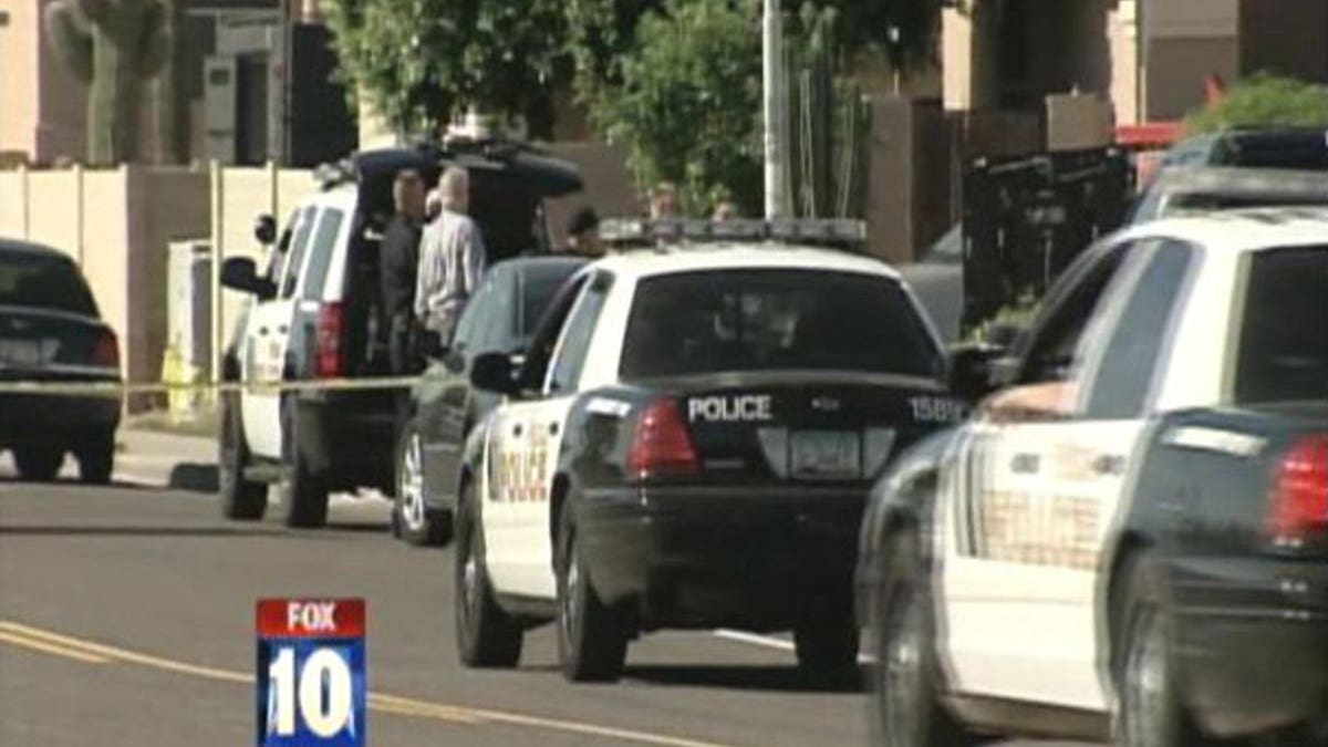 Police Searching for Up to 10 Suspects in Arizona Home Invasion | Fox News