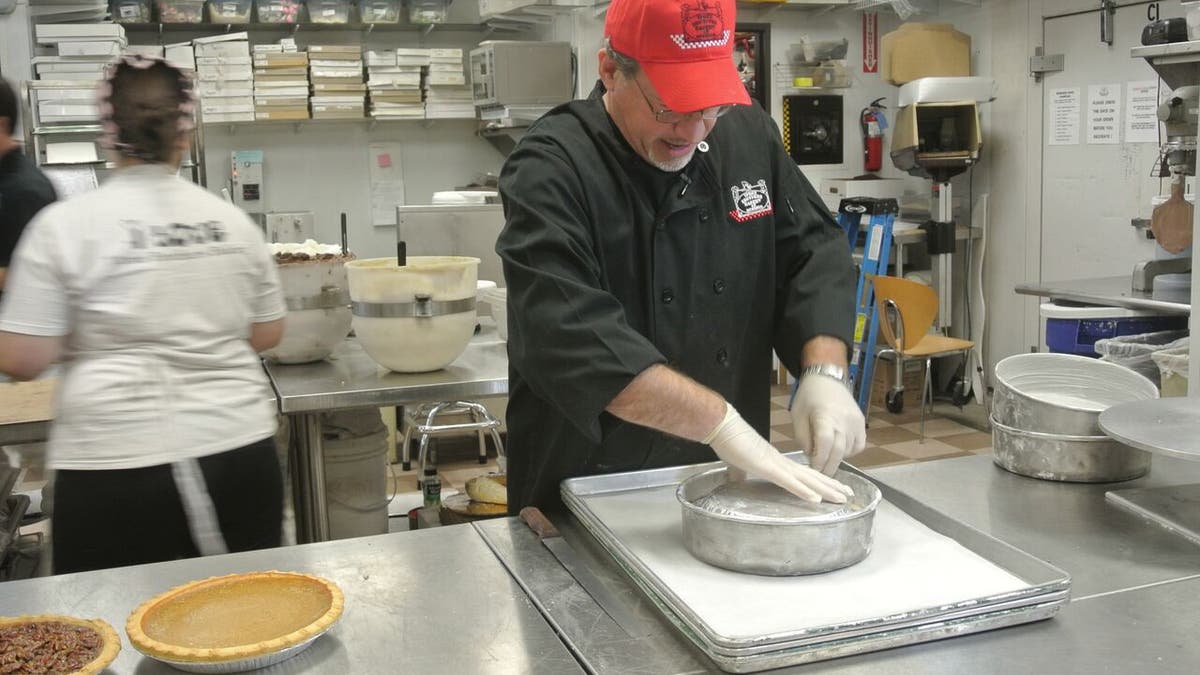 Pumpecapple Piecake: The turducken of cakes lives up to the hype | Fox News