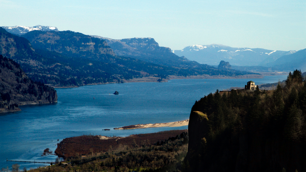 Heartbreak in Oregon: Wildfire scars beloved Columbia Gorge | Fox News