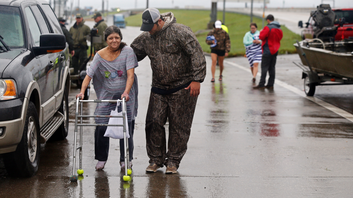 Houston cleanup has little crime and lots of helping hands | Fox News