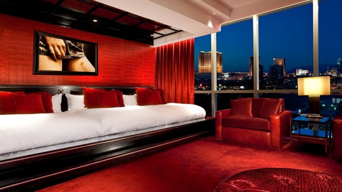 Mirrored Ceiling Hotel Room Las Vegas Shelly Lighting