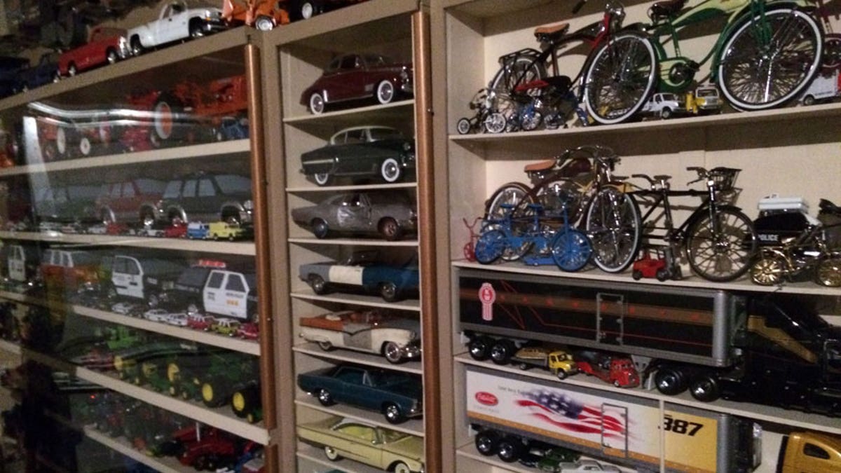 Man donates home full of thousands of model cars to church | Fox News