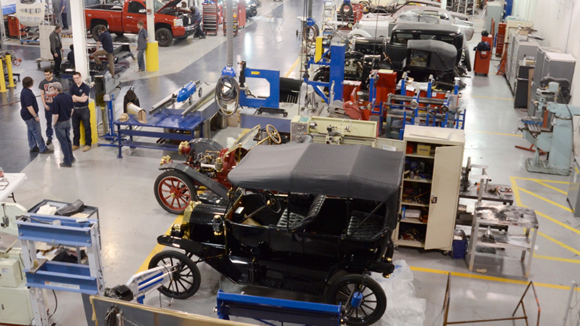Restoration students do wheel nice work on vintage rides | Fox News