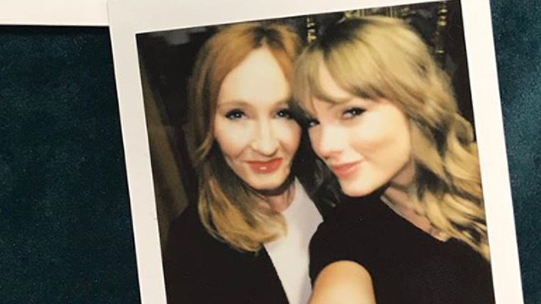 Taylor Swift posts backstage selfies with Adele and J.K. Rowling during ...