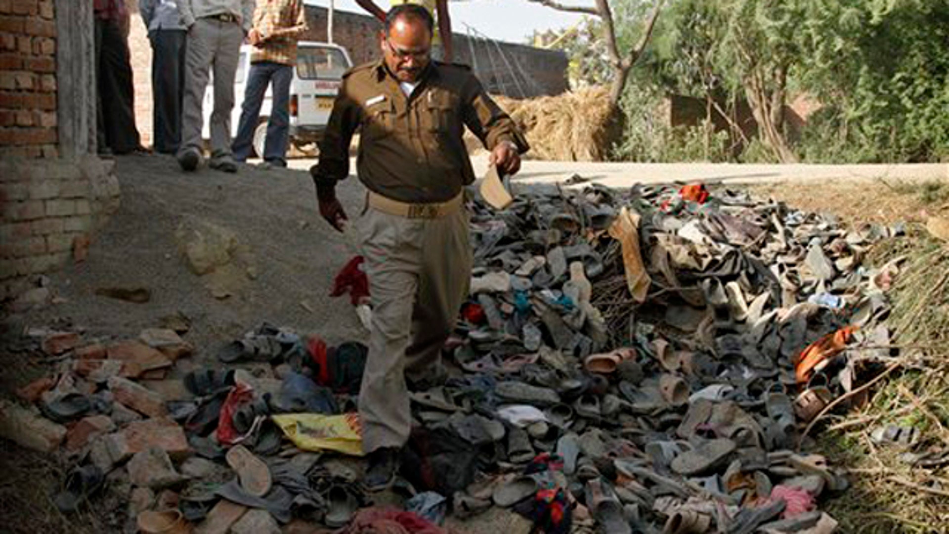 Temple Stampede Kills 37 Children, 26 Women | Fox News