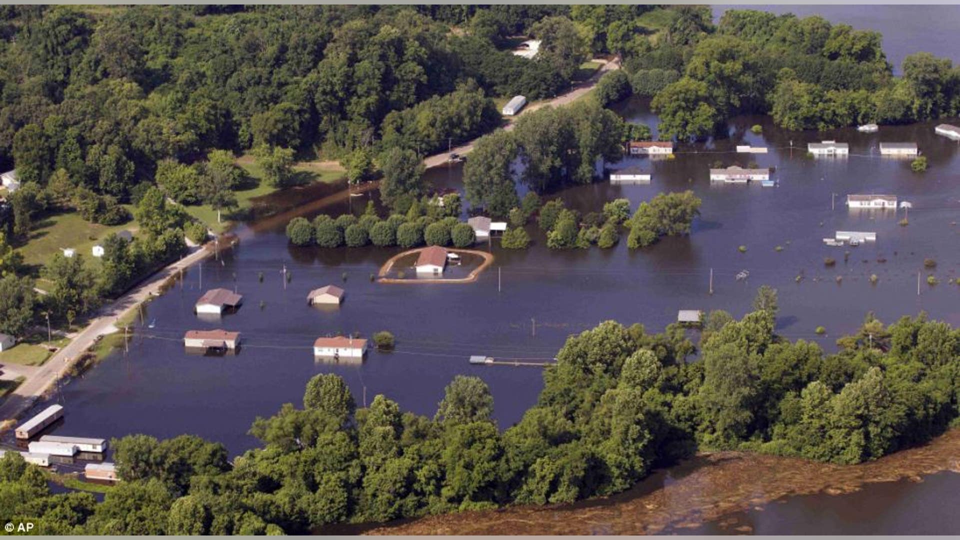 Residents Build Homemade Dams in Mississippi | Fox News