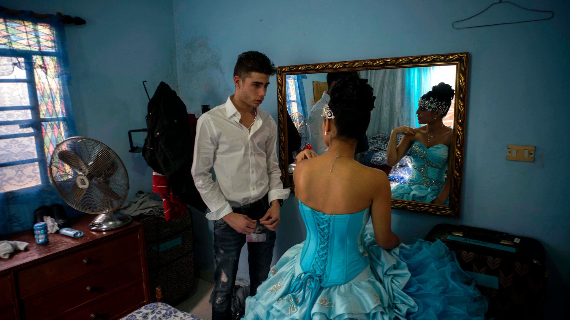 Pictures of a thriving new Cuban tradition: 'quinceañera' parties | Fox ...