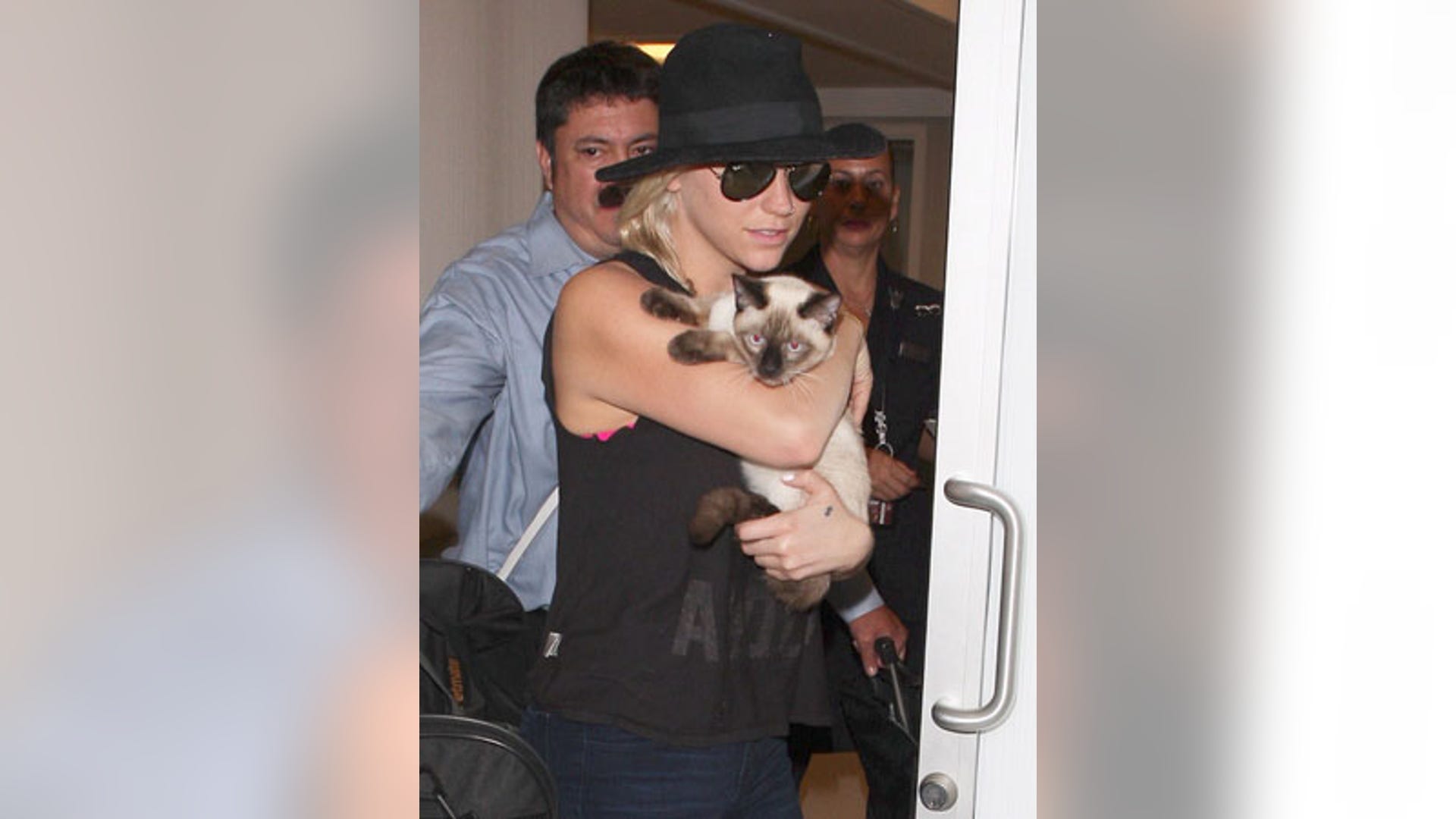 Celebrities: Cat people or dog people? | Fox News