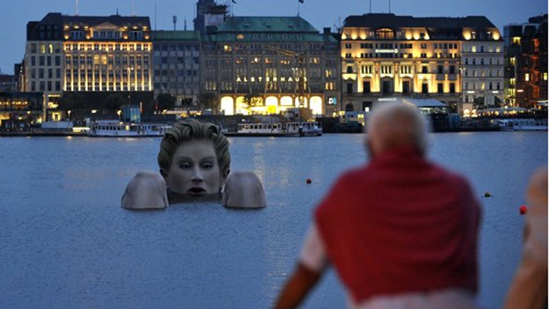 Hamburg's Lady of the Lake | Fox News
