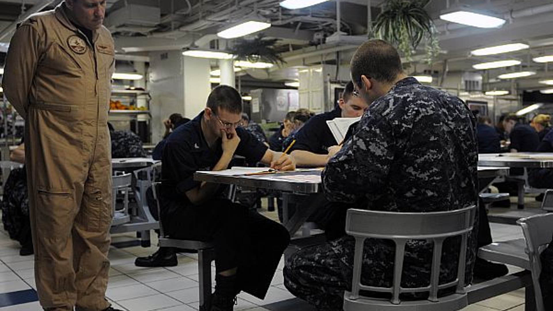 Iraq Here We Come: A Look Inside The USS Carriers George H.W. Bush And ...
