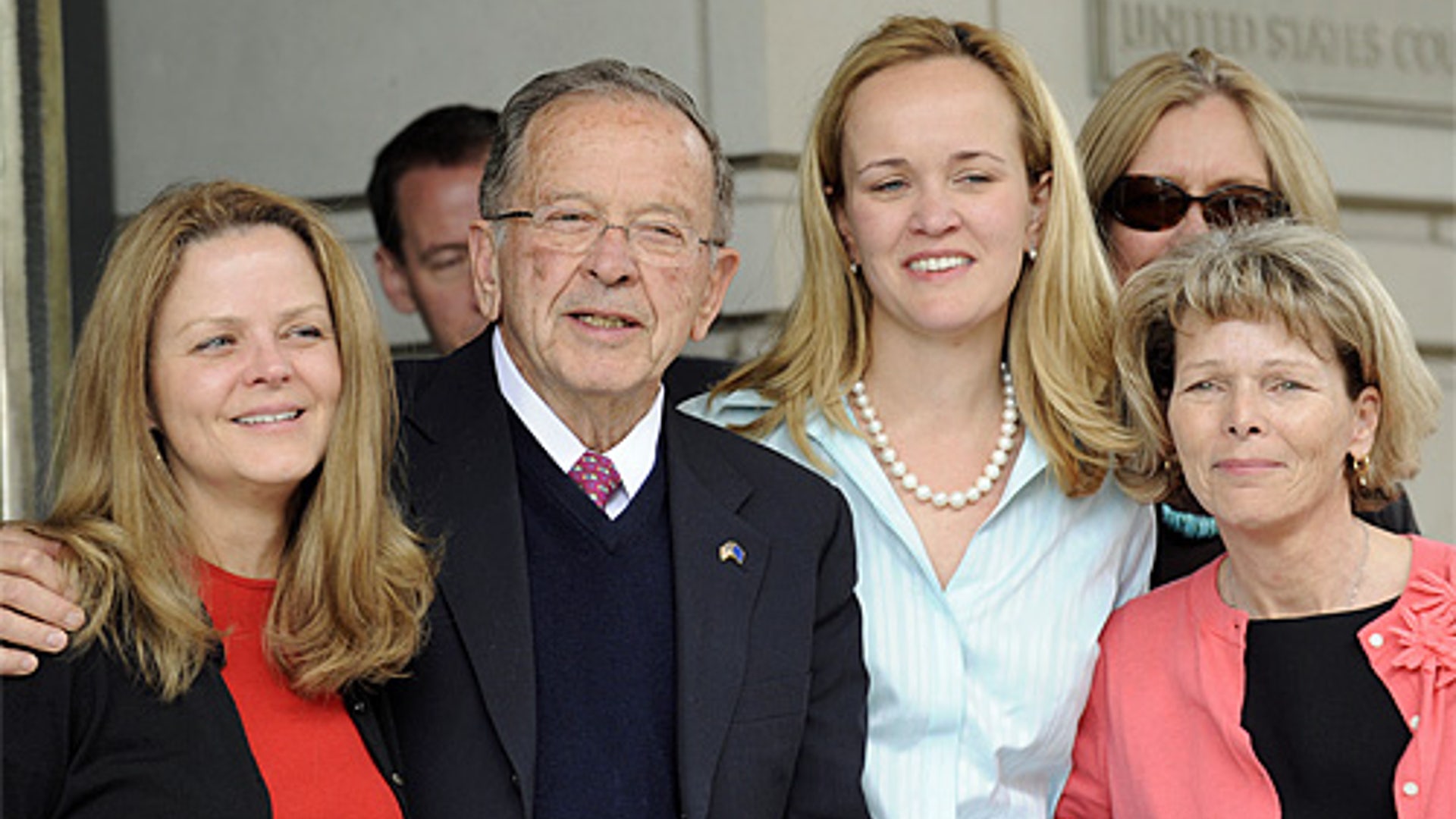 Former Alaska Senator Ted Stevens Killed in Plane Crash | Fox News