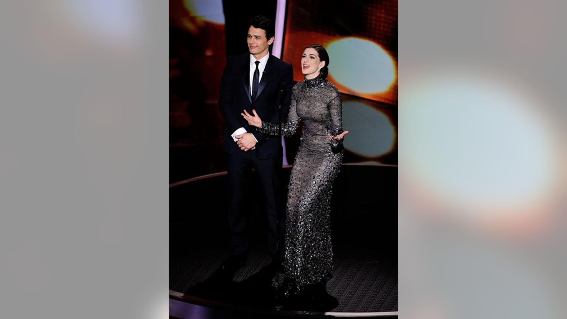 Anne Hathaway's Many Oscar Looks | Fox News