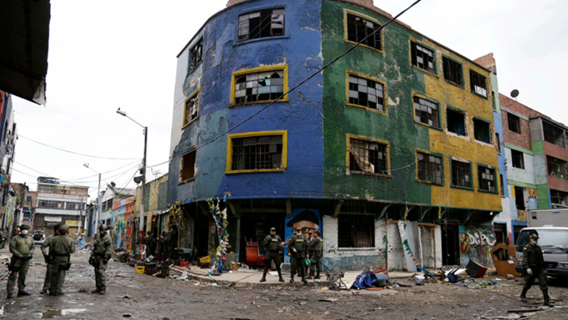 Police crack down on 'El Bronx,' Colombia's 'republic of crime' | Fox News