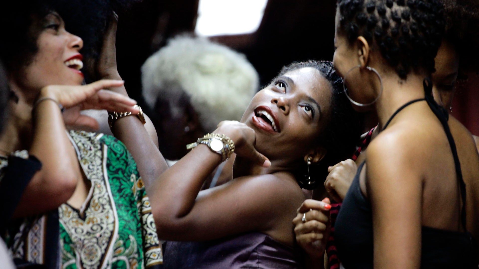 Revolutionary coif: Cuban artist uses hair styles to shine light on ...