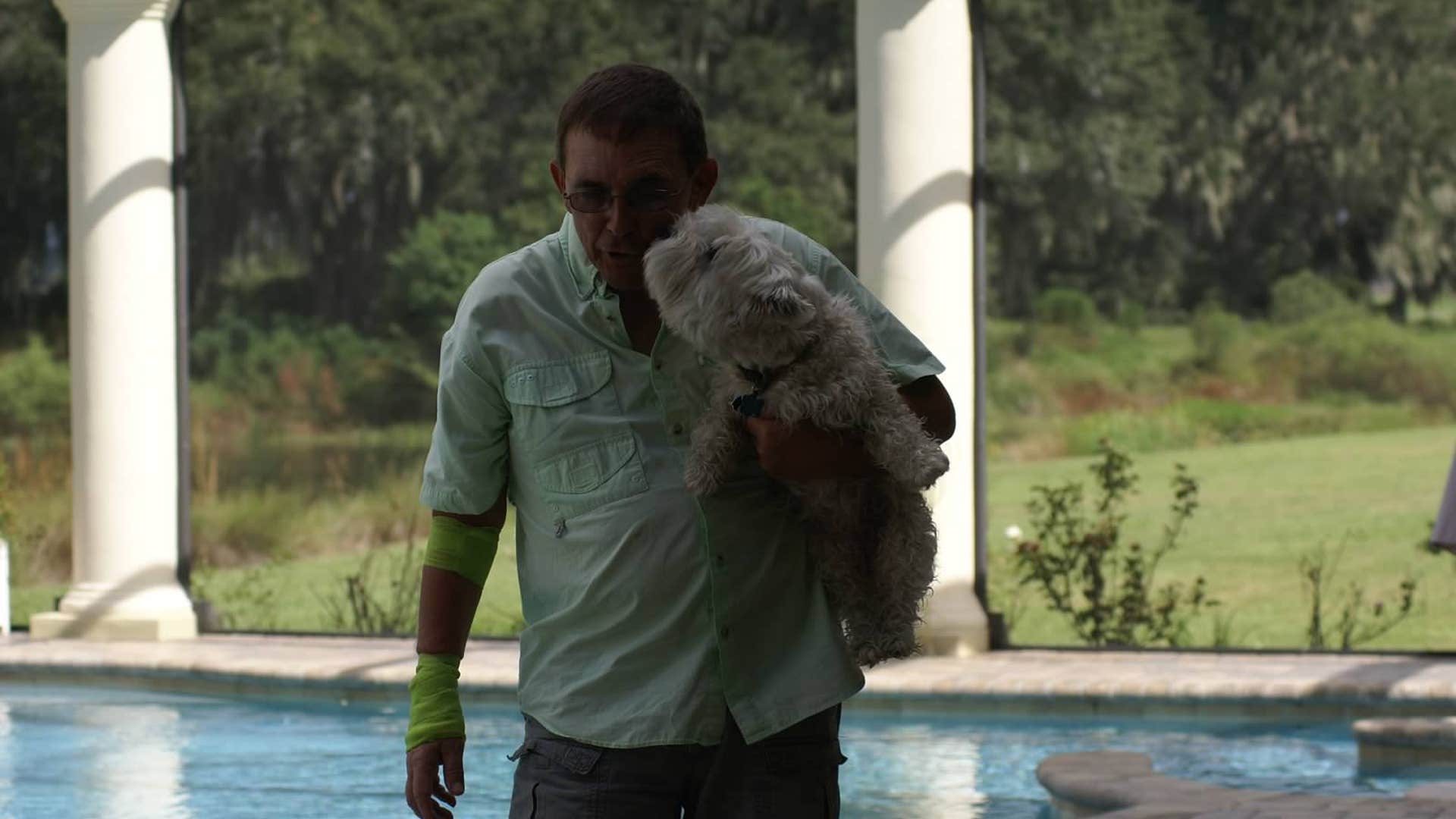 Hero grandfather saves dog from alligator | Fox News