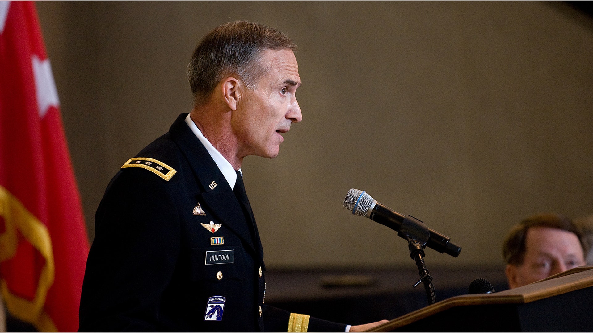 Lt. Gen. David H. Huntoon Becomes 58th Superintendent of West Point ...