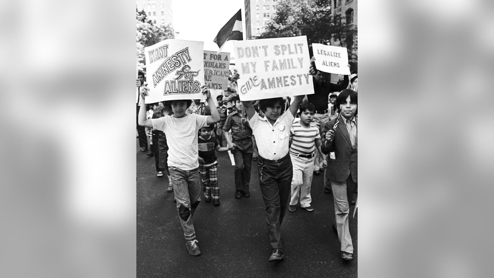 Bolívar Arellano's 'The Raging 70s: Latino New York' | Fox News