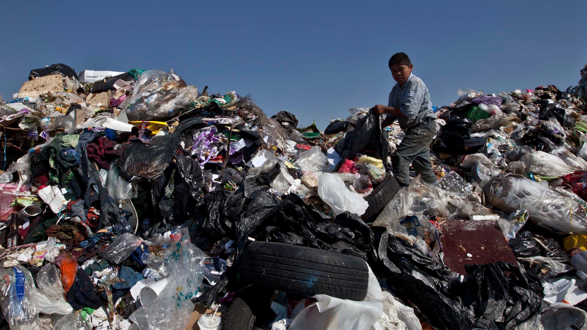 Mexico City closes world's largest trash dump | Fox News