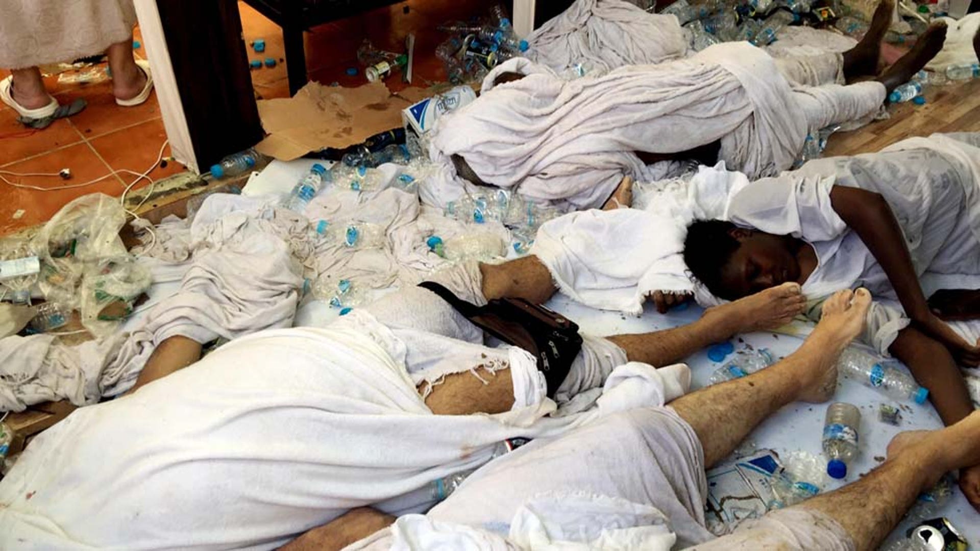 WARNING: GRAPHIC CONTENT: Death toll climbs to more than 700 in Mecca ...