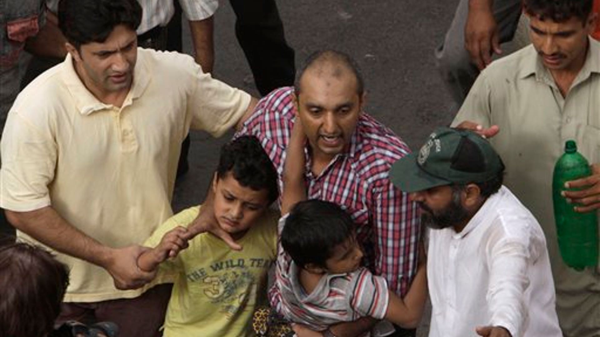 Militants Attack Pakistani Mosques | Fox News