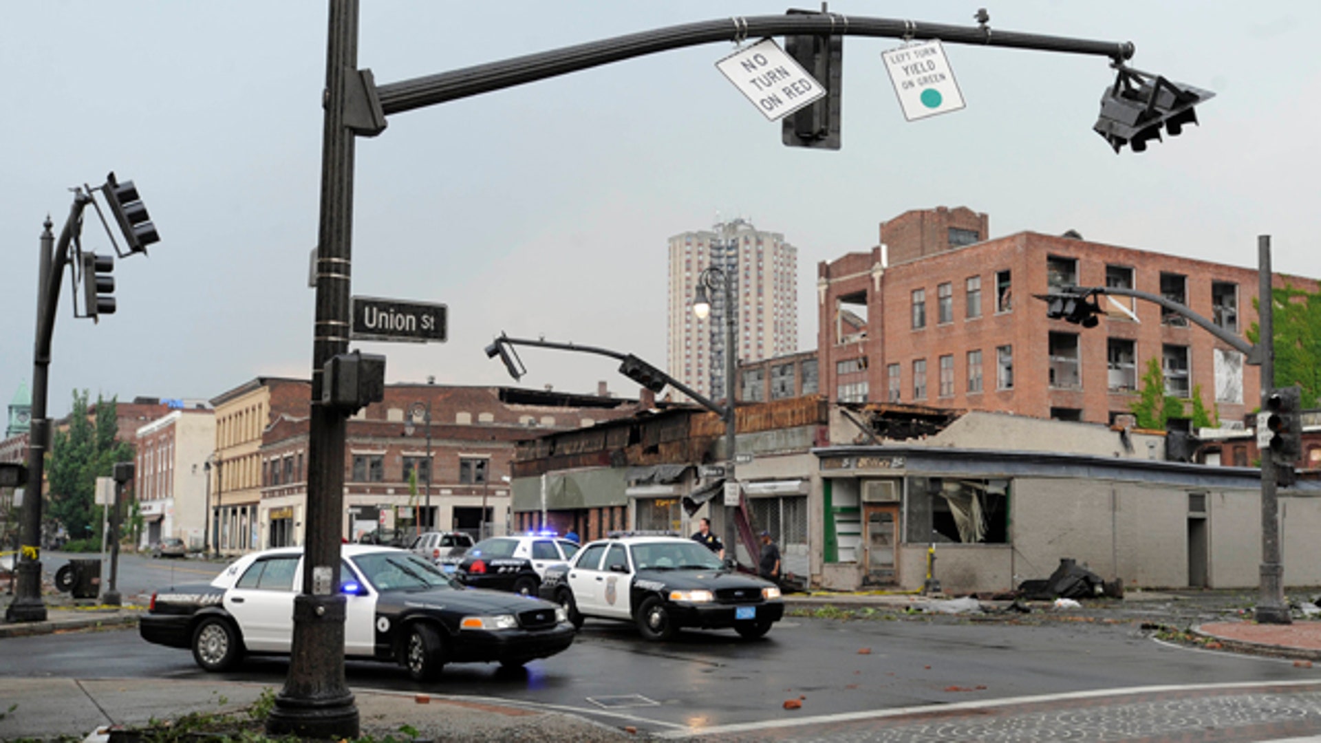 Deadly Tornadoes Sweep Through Massachusetts | Fox News