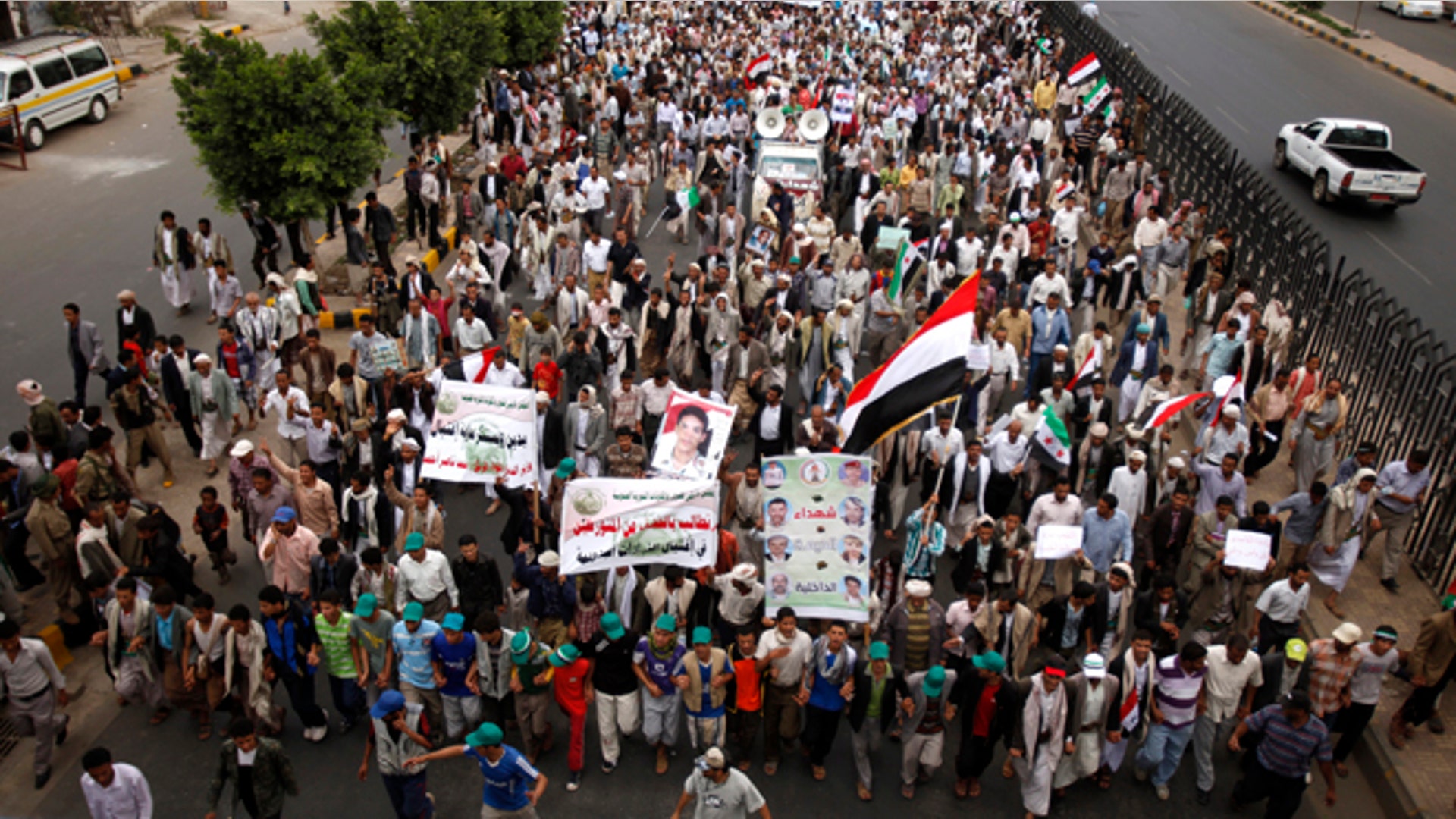 Protesters storm US Embassy in Yemen following similar attack in Egypt ...