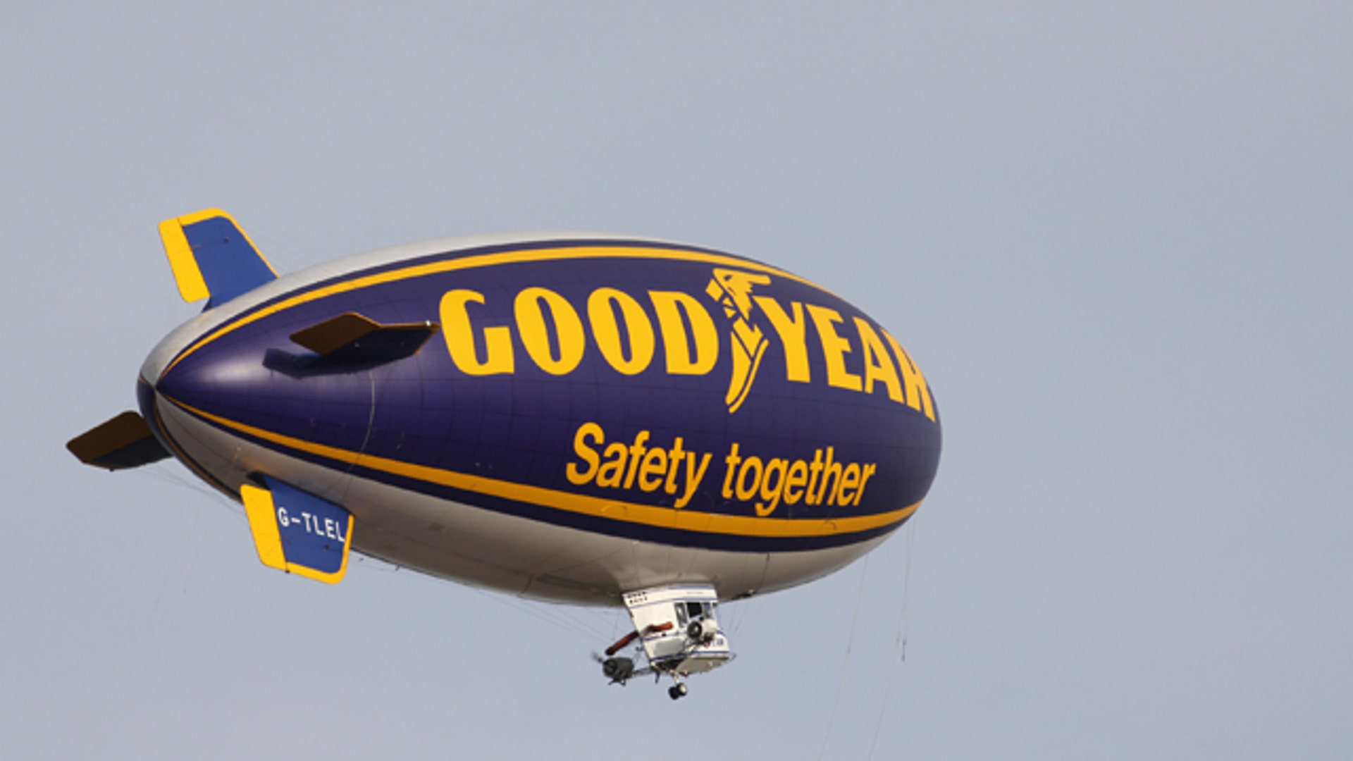 Hero Blimp Pilot Dies in Crash | Fox News