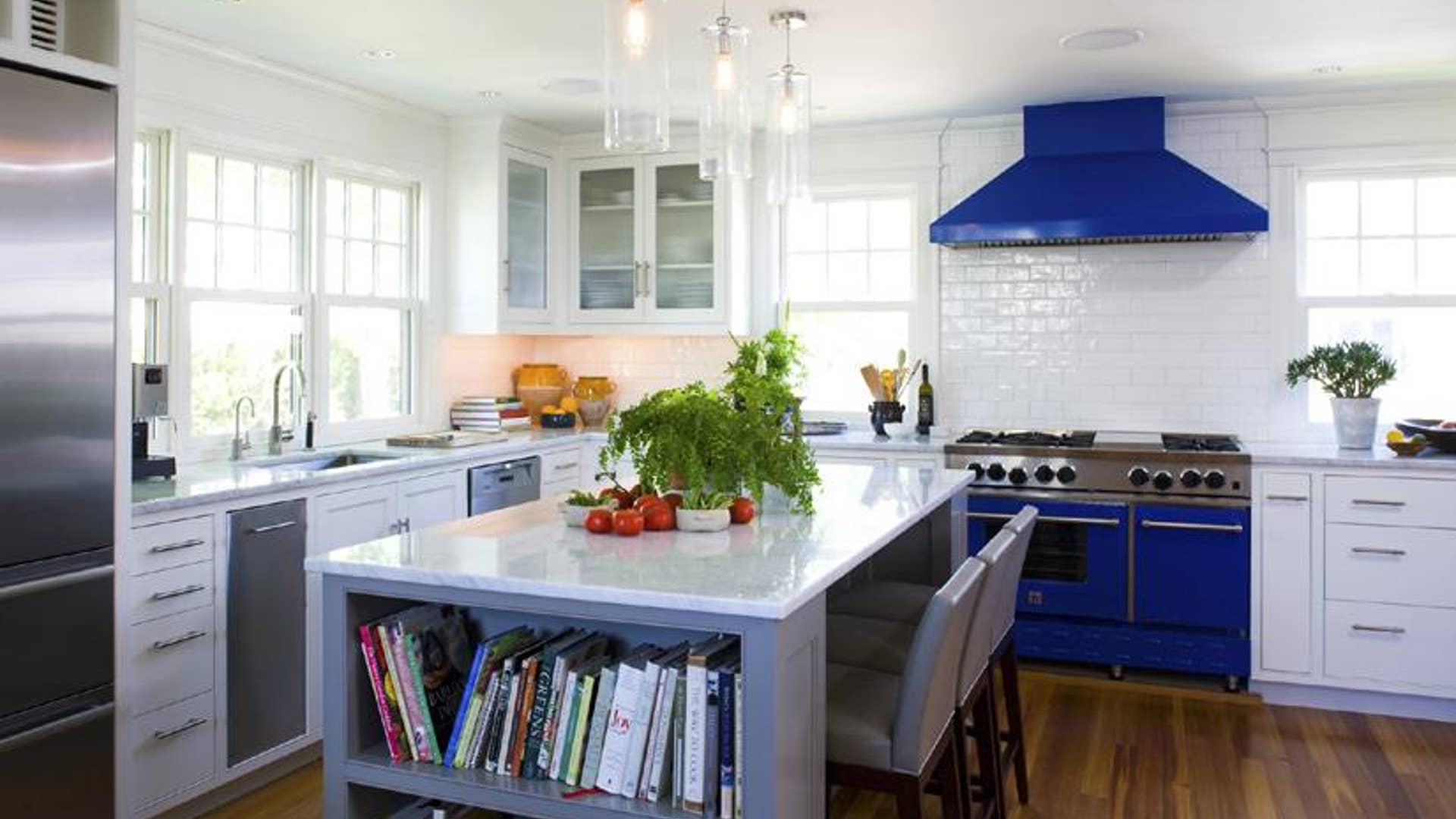 Renovation Inspiration: Colorful Ovens | Fox News