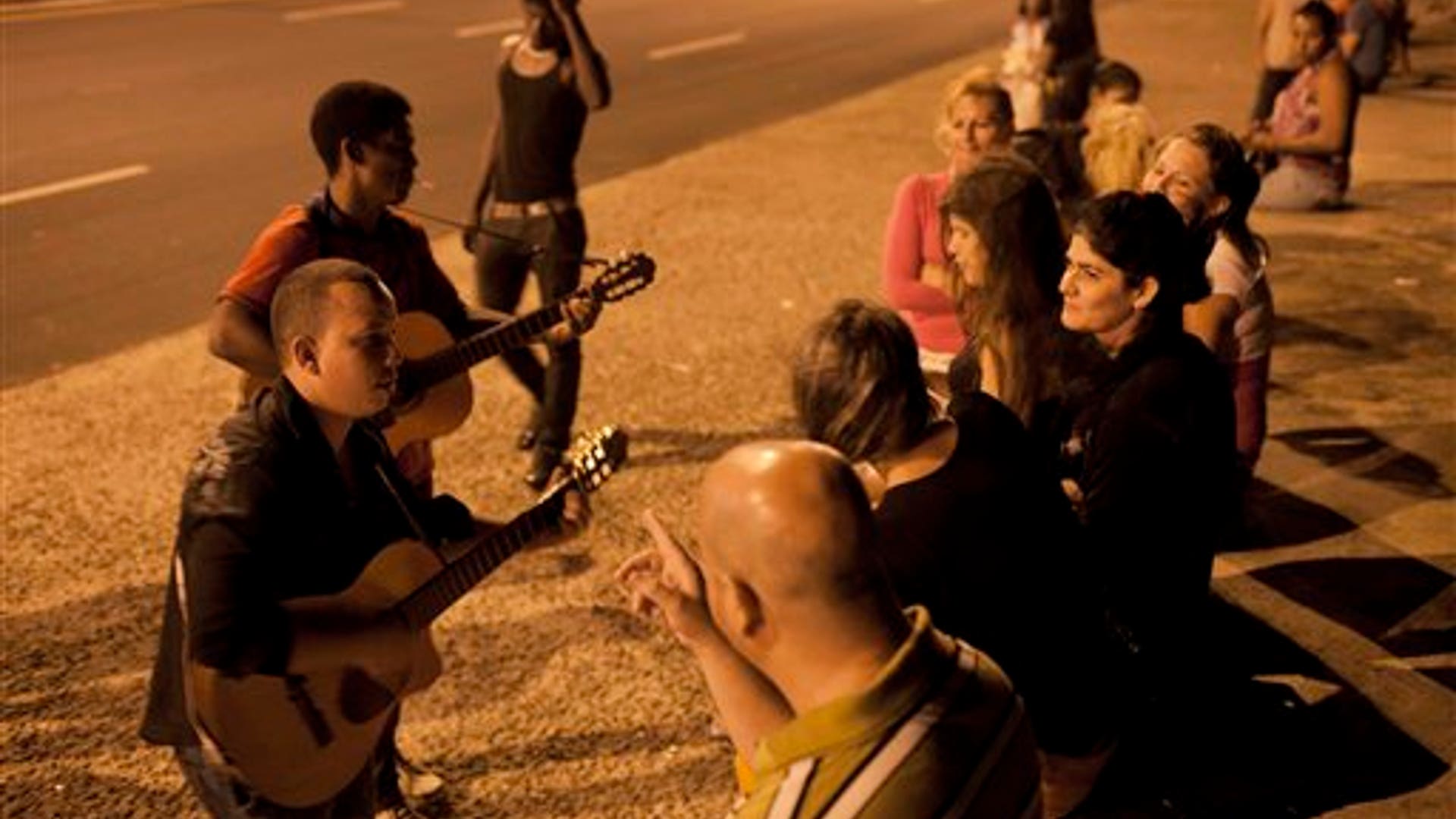 As Private Bars boom, Cubans With Money Revel In Fashionable Social ...