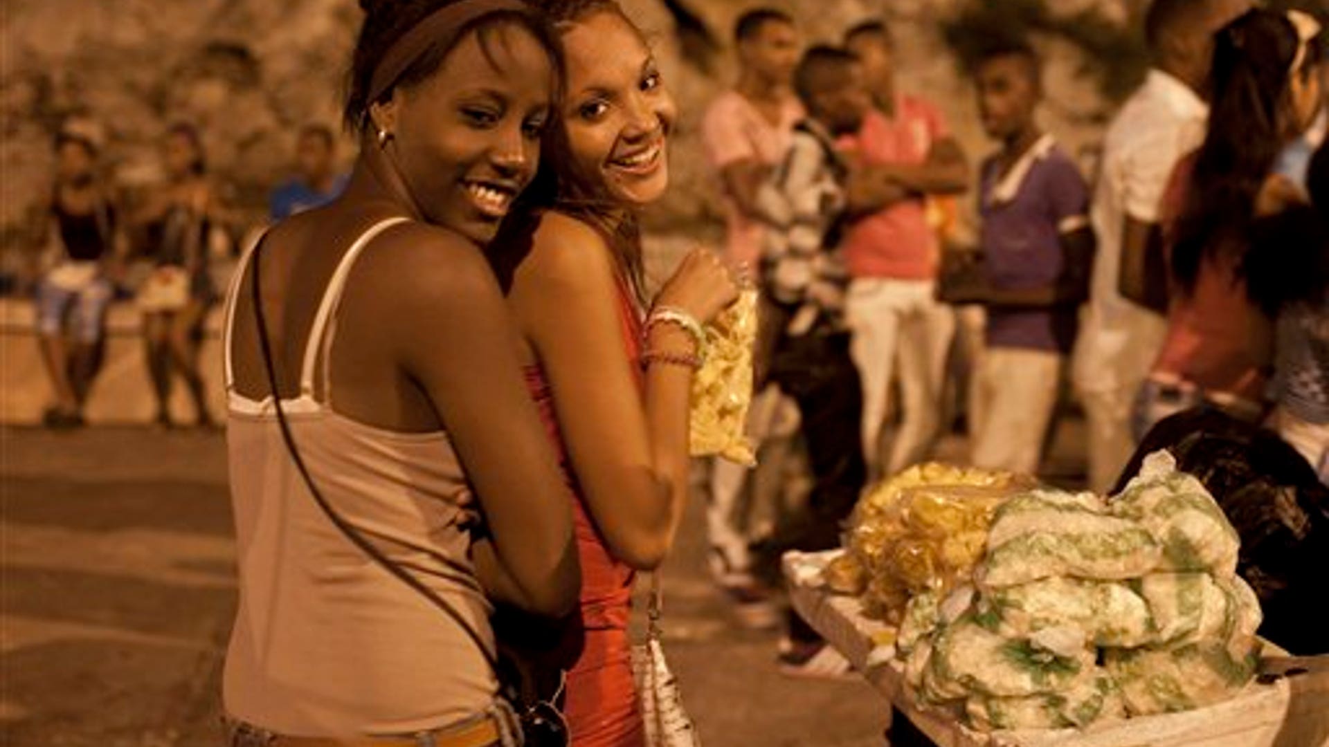 As Private Bars boom, Cubans With Money Revel In Fashionable Social ...