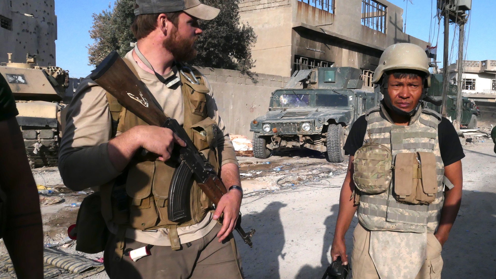 Former US Navy SEAL returns home after being shot by ISIS | Fox News