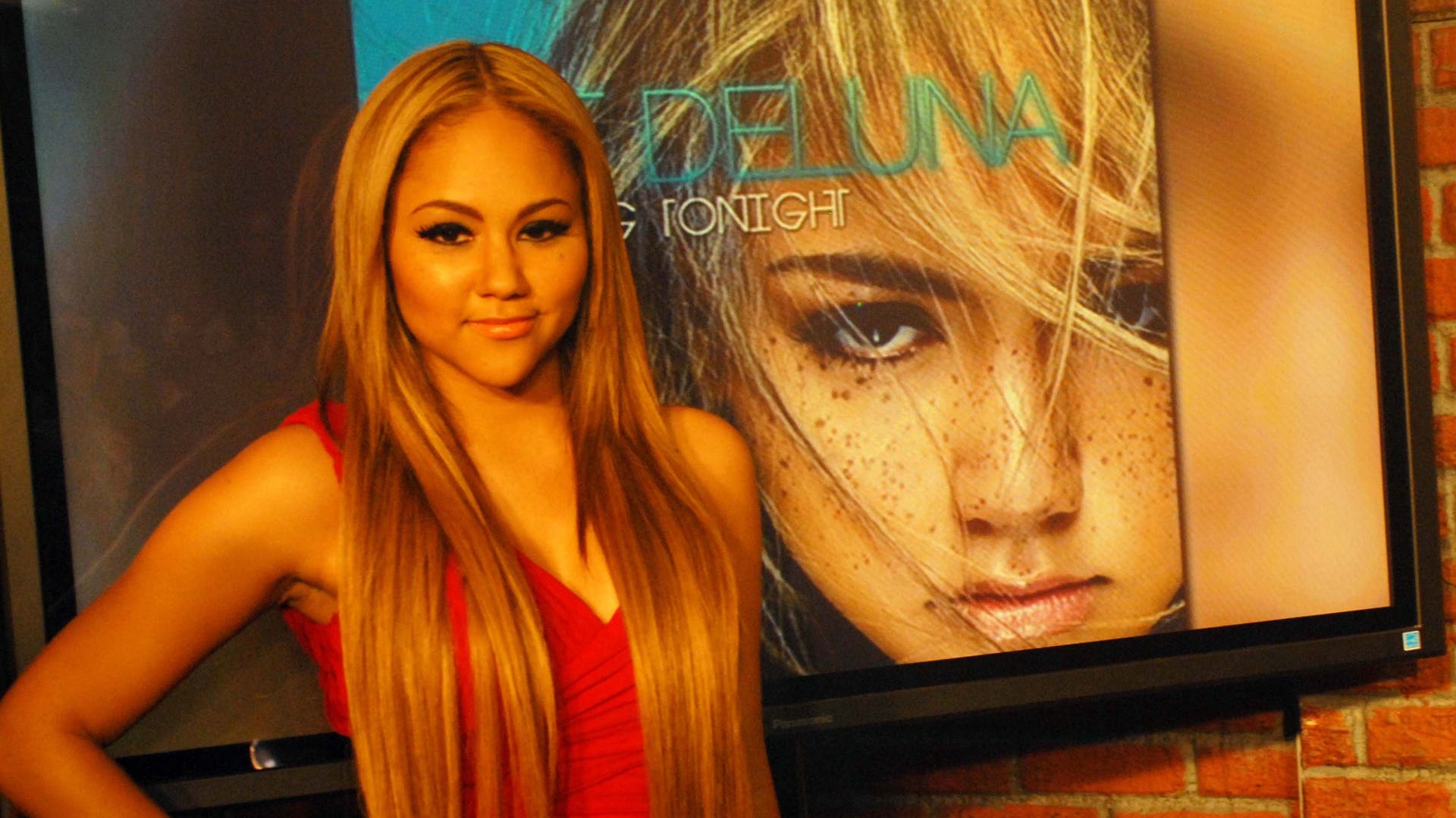 Behind the Scenes With Kat De Luna and Fox News Latino | Fox News