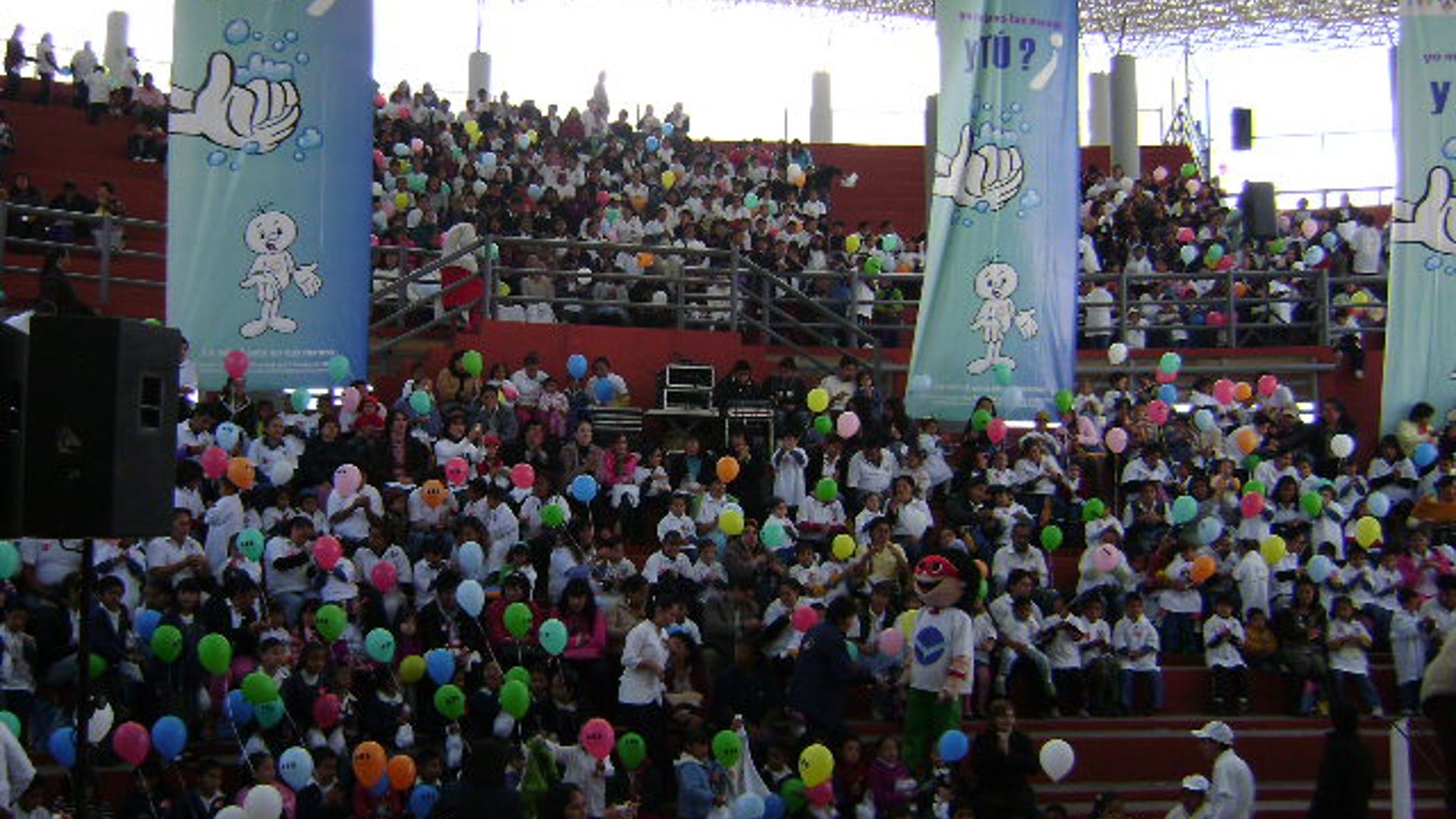 Cleaning Up a World Record | Fox News