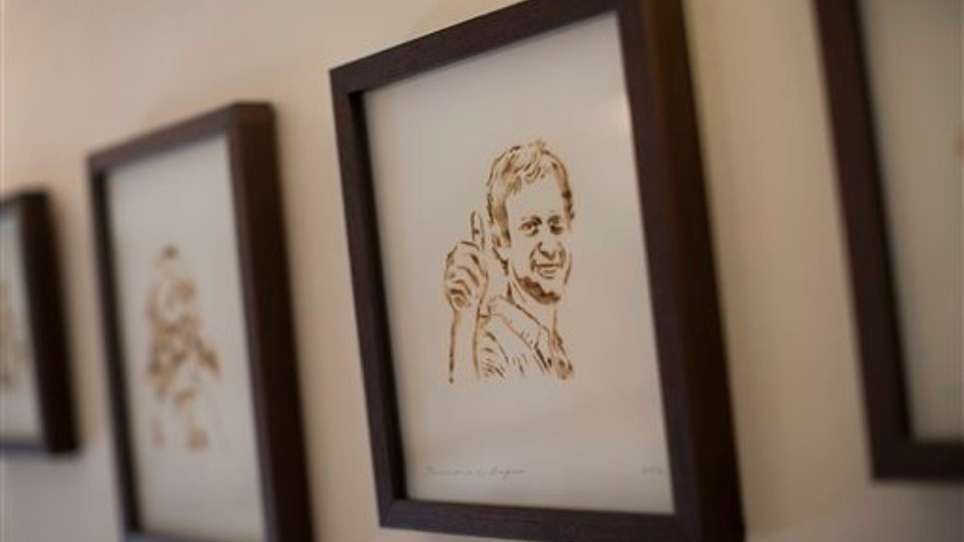 Painter Uses Marijuana Smoke as a Form of Art | Fox News